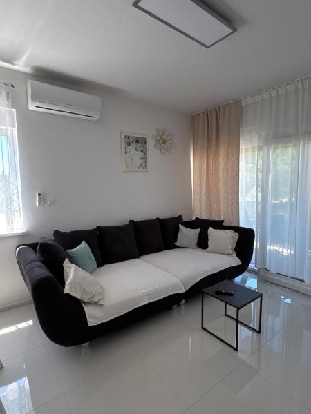Stylish Apartment In Nin - Nin