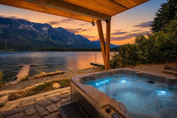 Lazy Bear Lodge By Nw Comfy Cabins - Lake Chelan, WA