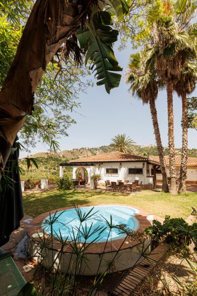 Cortijo Santa Cruz - Almuñécar