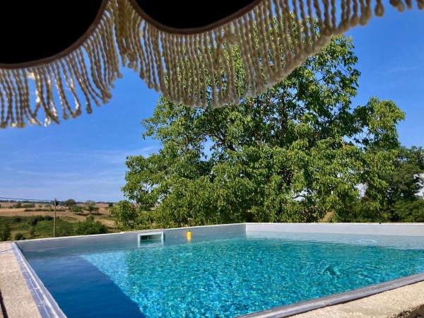 Maison De Campagne Avec Piscine En Brionnais - Saône-et-Loire