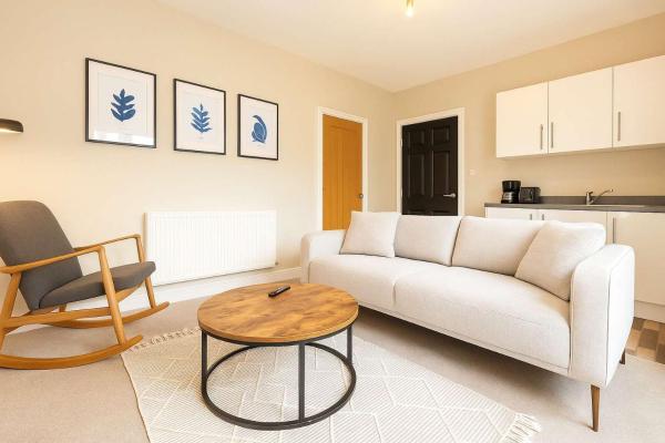 Central Apartment For 2 - Free Parking - Cardiff