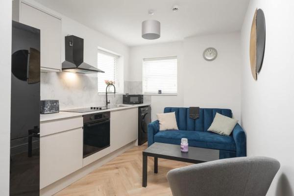 Prescot Road, 10 Minutes Drive To City Centre - Liverpool, UK