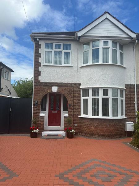 Executive Home Near Cheshire Oaks & Chester - Chester