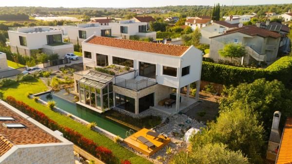 Luxury Boutique Villa With Natural Pool, Istra Madre - Poreč