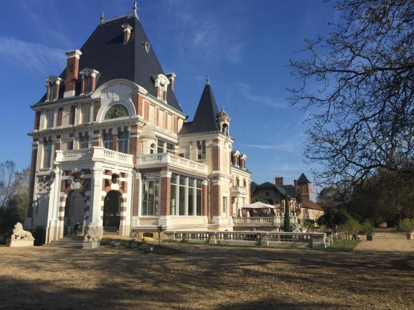 Château De La Motte Jarry - Saint-Fargeau