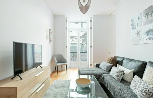Spacious 1 Bedroom Apartment Near Baixa - Montijo, Portugal