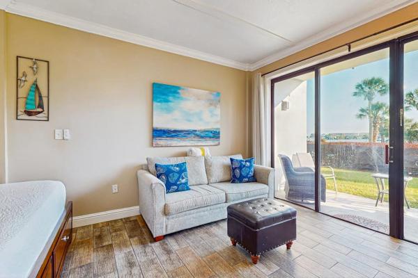 Comfy Studio Suite With Pool & Picnic Area - Snowbird-friendly - Mary Esther, FL