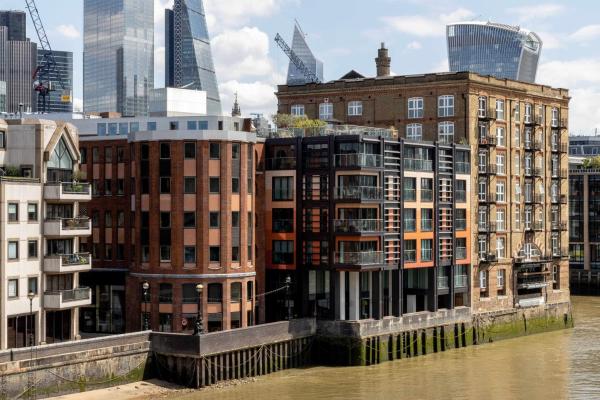Locke At Broken Wharf - City of London