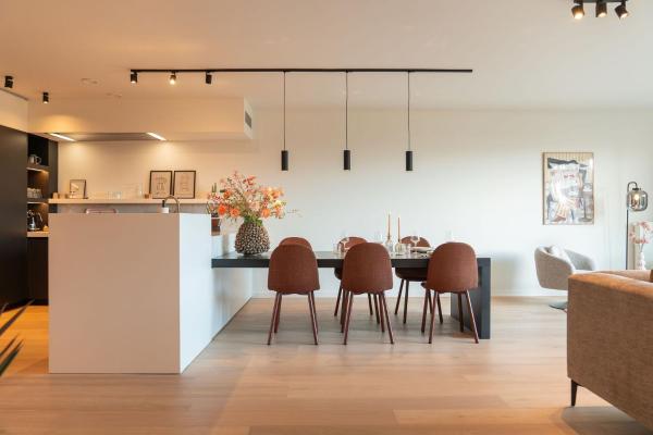 The Strand Agency - June - Cadzand