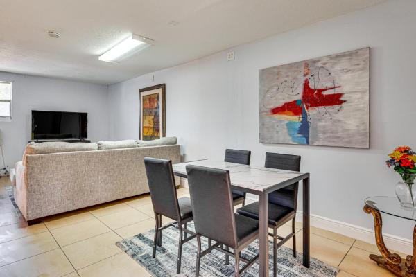 2 Mi To Dtwn Fort Myers: Condo W/ Parking - Fort Myers, FL