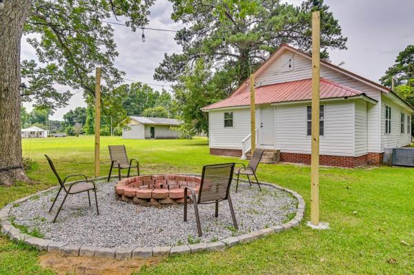 Walk To Park! Family Retreat W/ Yard In Lumberton - Fairmont, NC