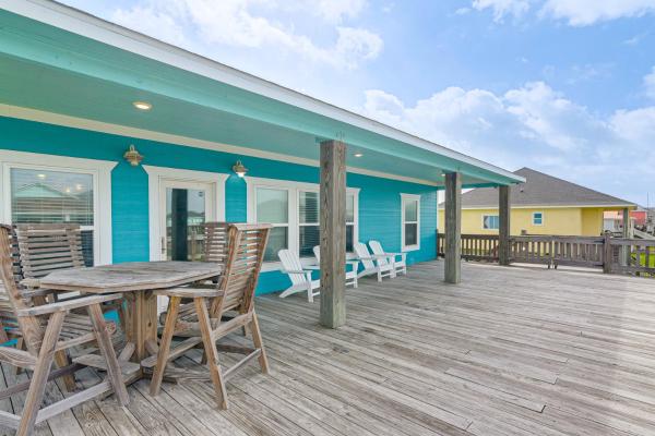 Bolivar Peninsula Beach House: Family Friendly! - Crystal Beach, TX