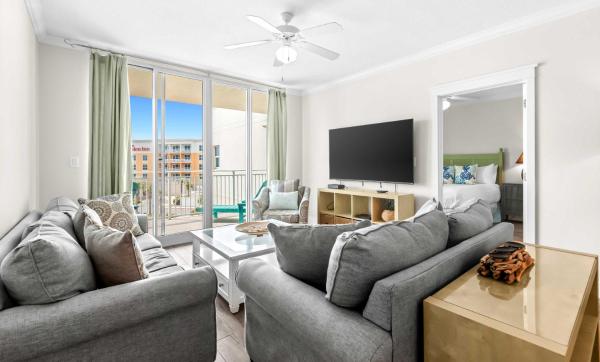 Spacious Beachy Condo On Okaloosa Island W Playground And Two Hot Tubs Access - Fort Walton Beach, FL
