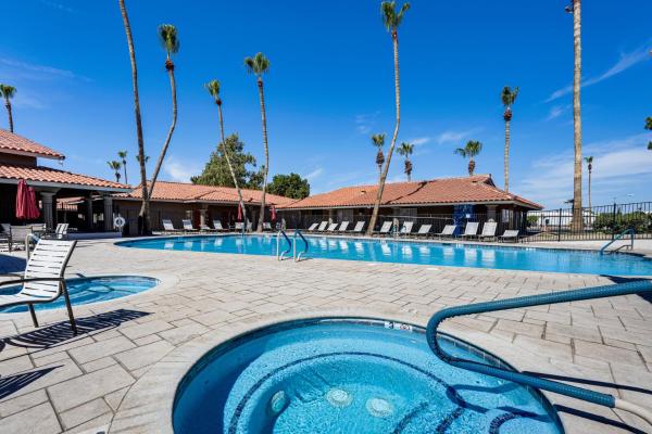 Viewpoint Golf Resort Home! Pools, Hot Tubs & More - Apache Junction, AZ