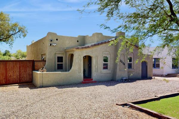 Sam Hughes On 6th - Tucson