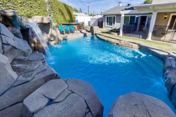 Beautiful Backyard Oasis 5 Bedroom 3 Bathroom Home - La Habra, CA