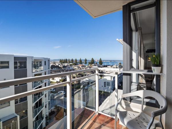Ocean View Beach Escape - Top Floor Apartments, Mt Maunganui Base - Mount Maunganui