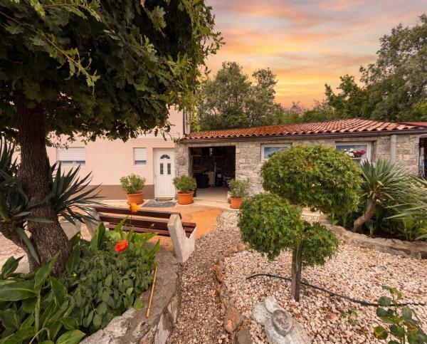 Secret Garden House - Near Jaz - Trsteno - Budva
