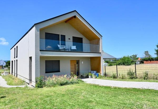 Architect-designed Villa With Heated Indoor Pool - Eisenstadt