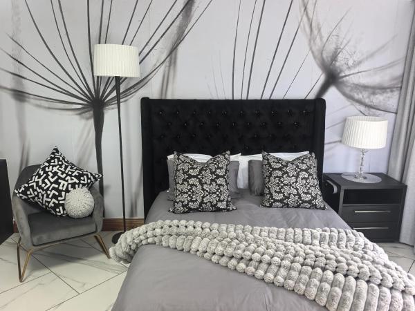 Executive Studio Waterkloof Glen - Pretoria