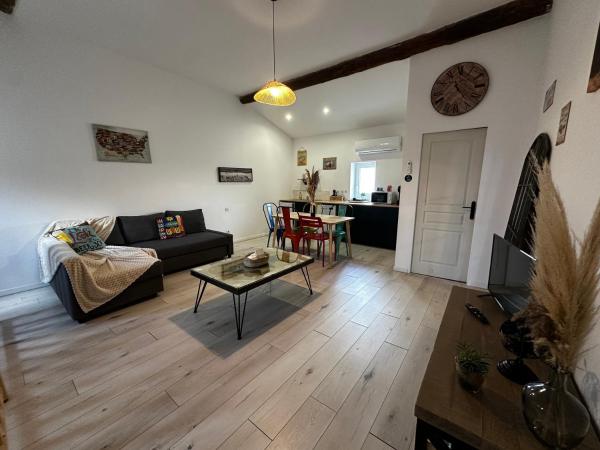 Loft Chaleureux Et Confortable Style Industriel - Nîmes