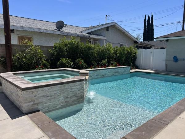 Beautiful Remodel 3 Bedroom 2 Bathroom Home With Pool & Jacuzzi - Fullerton, CA