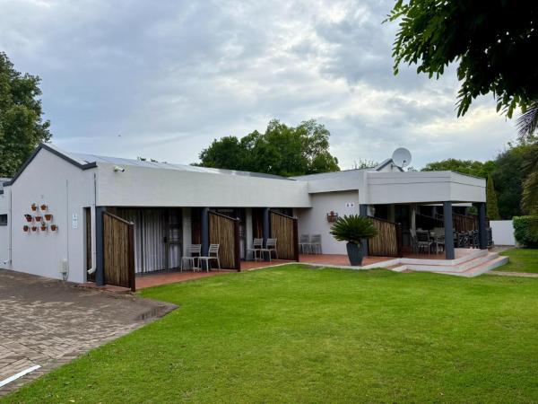The Suburban Guest House - Bloemfontein