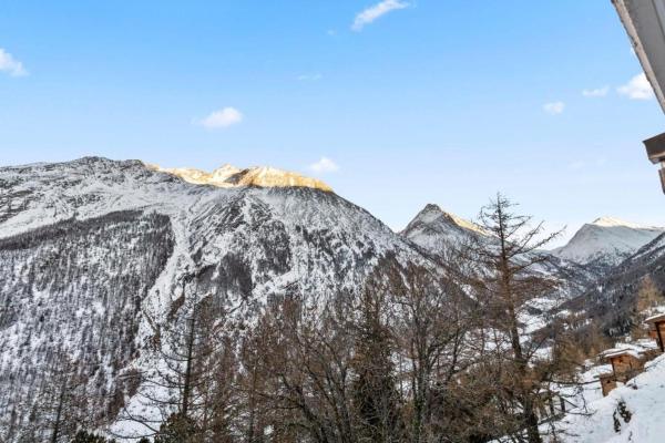 Magnifique Appartement Rénové Avec Vue Montagne - Saas-Fee