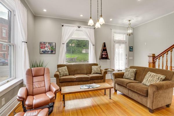 Walk Downtown: Inviting Historic Home In Dubuque! - Dubuque, IA