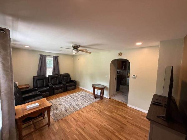 The Vineyard House | Spacious Home Near Wine, Beer & Lake Mi - Bridgman, MI