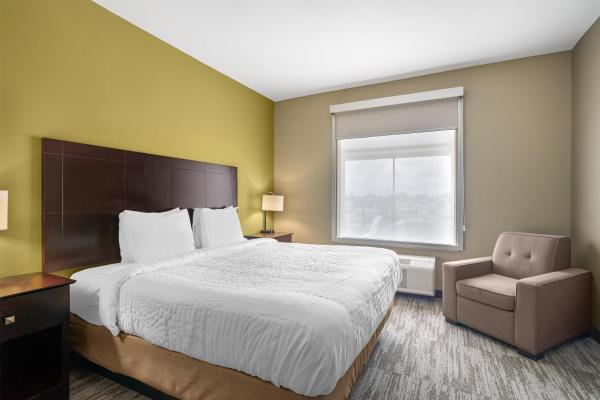 Best Western Plus Chalmette Hotel - Chalmette, LA