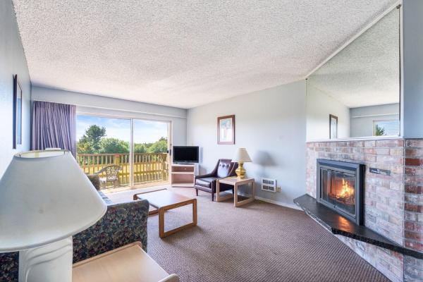 Family Condo For 6 With Kitchen And Game Room Access - Pool And Hot Tub - Ocean Shores, WA