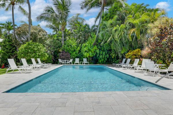 Walkable Home W/ Deck, Office & More In Key West - Key West, FL