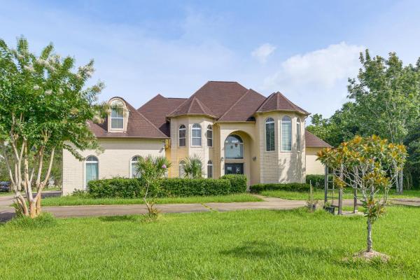 4,500-sq-ft Group Getaway Near Gulf Coast - League City, TX