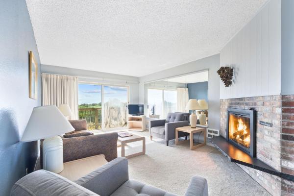 Ocean View Family Suite For 6 With Fireplace - Pool And Hot Tub - Ocean Shores, WA