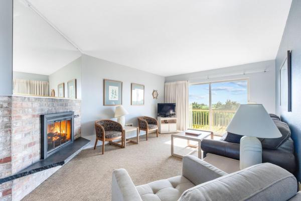 Ocean View Pet-friendly Family Suite With Kitchen - Pool And Hot Tub - Ocean Shores, WA