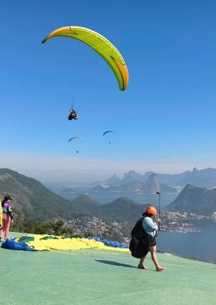 Voo De Parapente Em Niterói Com Vista Pro Rj - Niterói