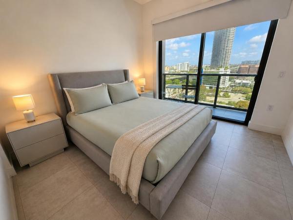New Apartments With Free Parking - Hialeah, FL