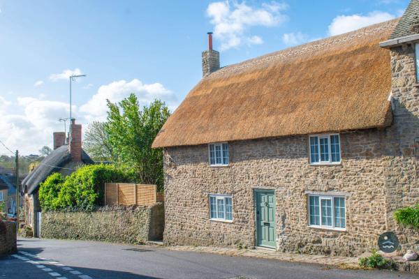 Bay Tree Cottage - Burton Bradstock