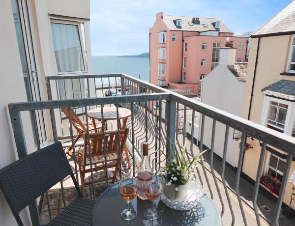 8 St Marys Court Tenby - Tenby