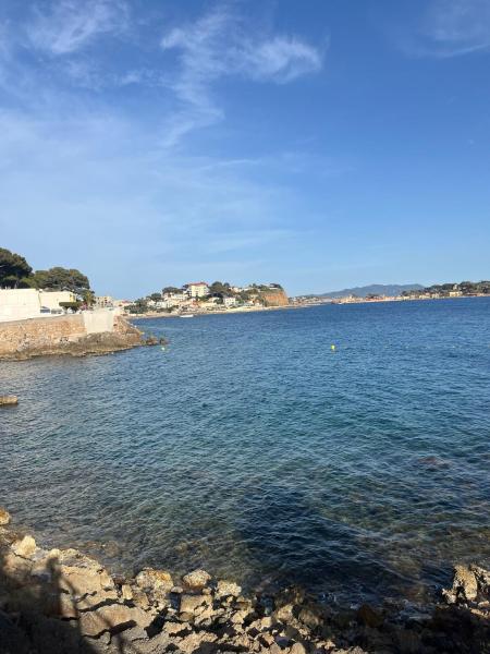 T4climatisé 100m De La Plage Du Barry Avec 2 Terrasses ,Parking Prive,3 Chambres, Tres Calme - Le Beausset