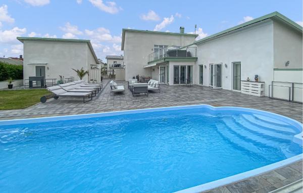 Amazing Home In Borgholm - Borgholm