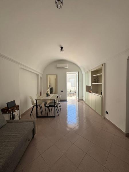 Dietro La Piazzetta - Capri