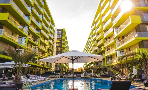 Azizi Luxury Family Apartment - Resort Piscina Plaja Centru Spa Alezzi - Năvodari