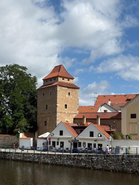 Apartmán Zátkovo Nábřeží 13 U Vousatýho Půllitru - České Budějovice