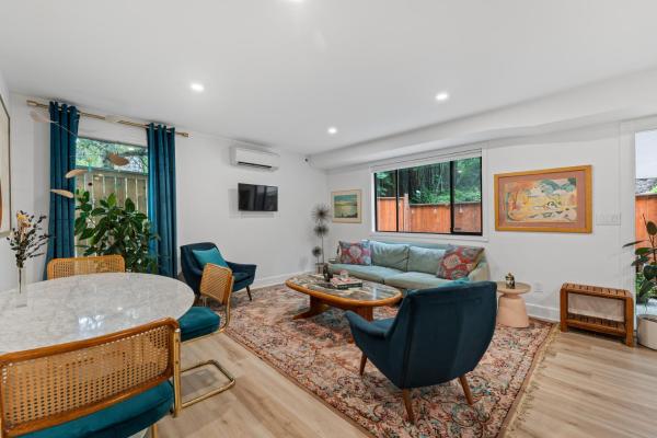 Mid-century Modern Dream Retreat - West Kelowna