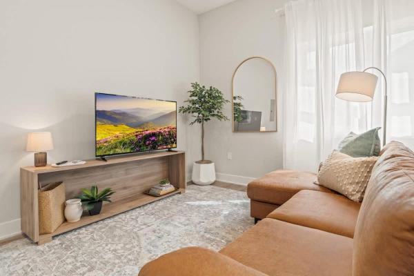 Luxury King Bed Apt Within Walking Distance To Everything - Bryn Mawr, PA