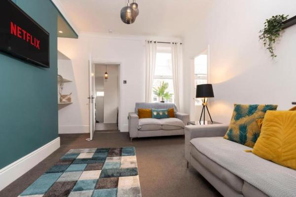 Spacious 4 Br Home In Gateshead Free Parking - Newcastle upon Tyne