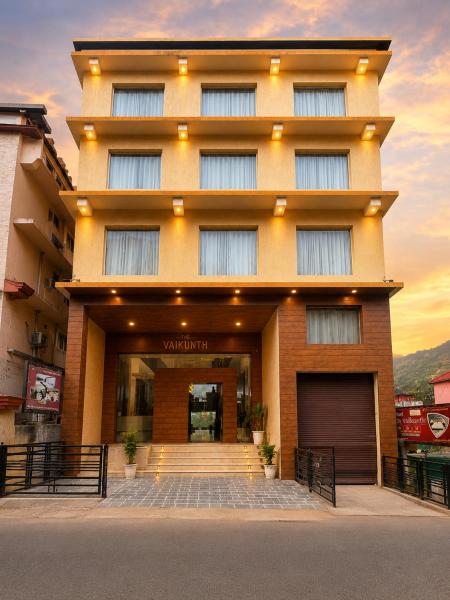 The Ginger Mcleodganj-by Vaikunth Centrally Heated & Air Cooled # Near Mall Road # Big Parking # Lift #Spacious Rooms # Most Awarded # Property Of The Year # - 다람살라