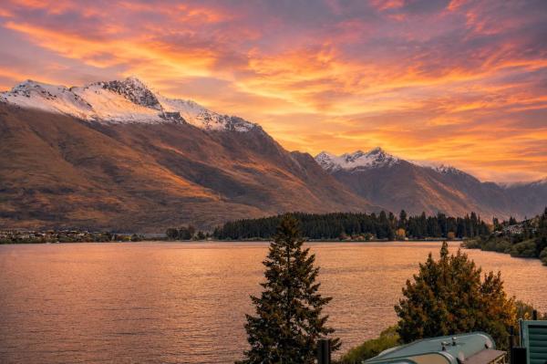 Escape On The Lake - Queenstown